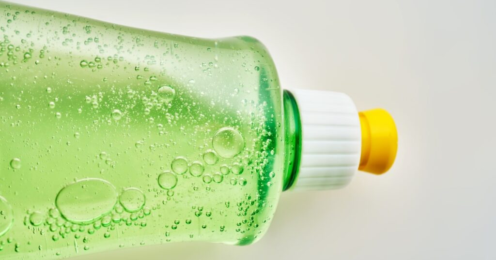 Schon wieder ein Hausmittel: Taugt Spülmittel wirklich für die WC ...